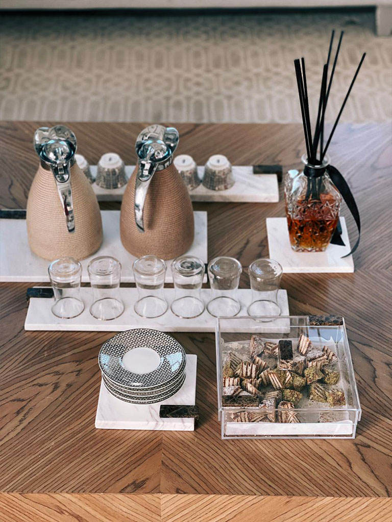 Acrylic Box with Marble – Arabisk Shop